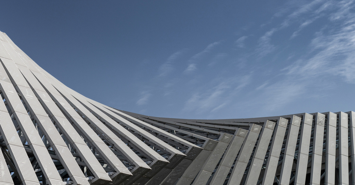 Growth Opportunities in Government Mega-Investments | FTI